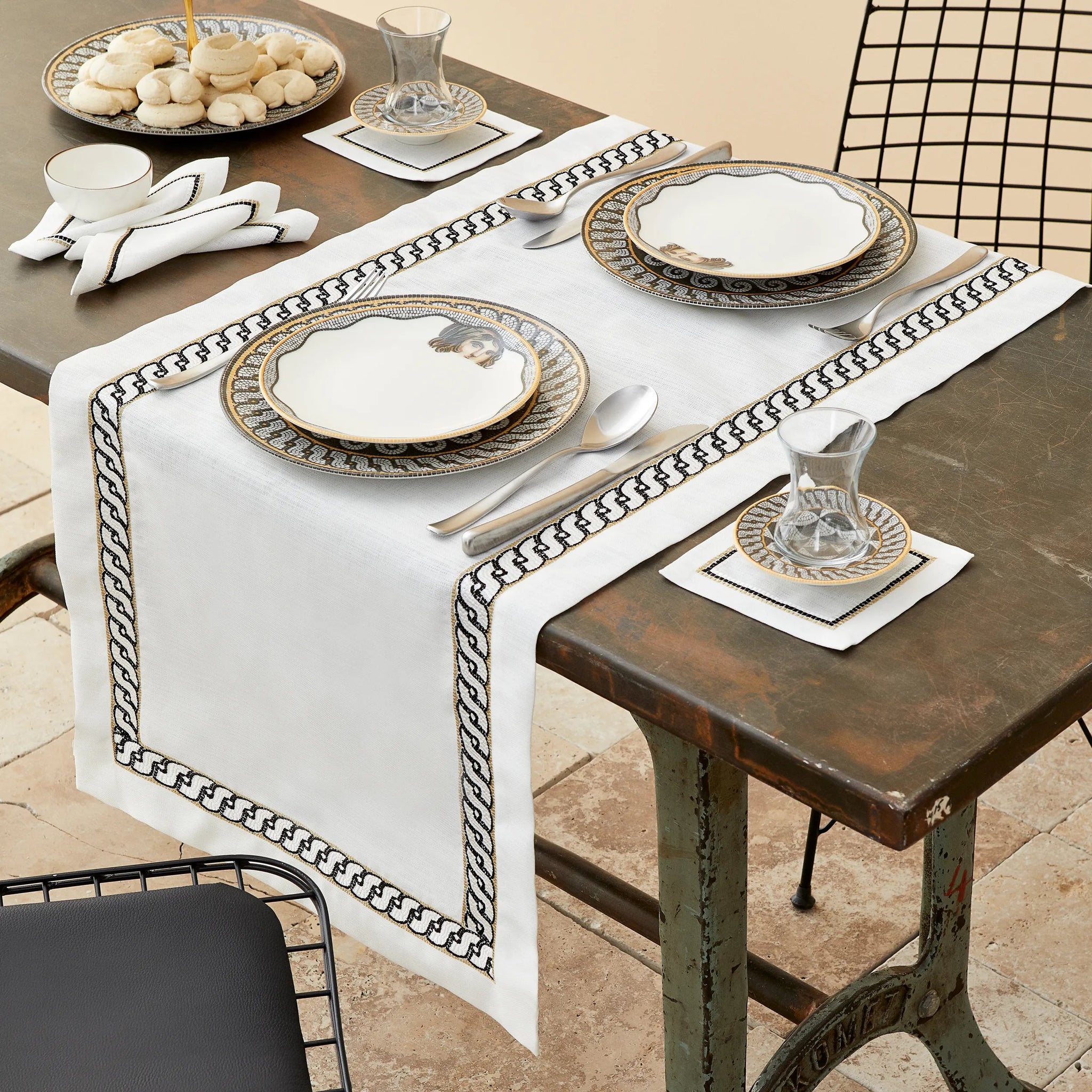 Buy Table Covers at ebarza Online Furniture and in UAE