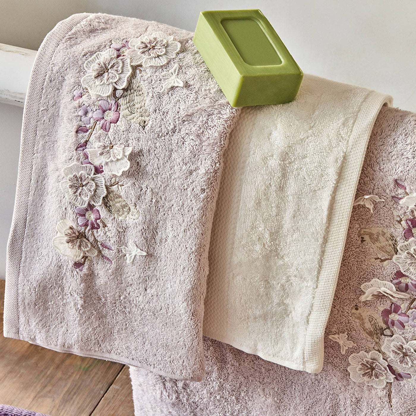 Shop Towels, Bath ropes at ebarza Online Furniture in UAE