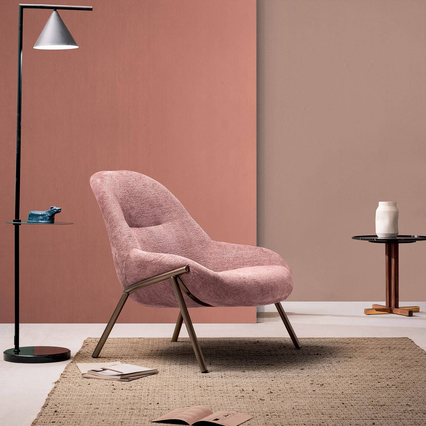 Oslo Pink Lounge Chair LC037
