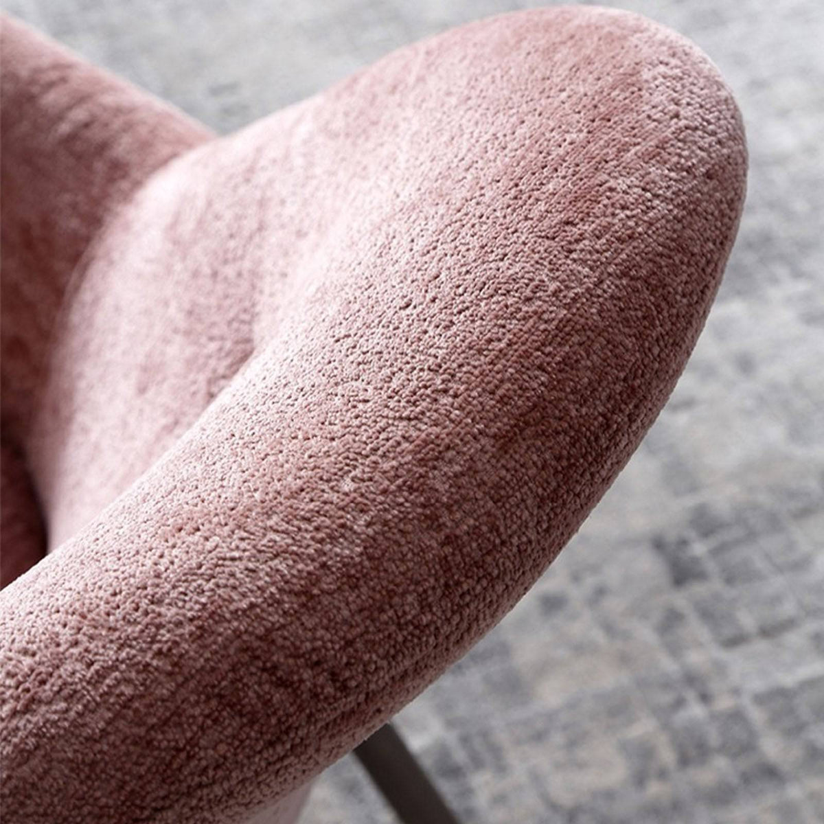 Oslo Pink Lounge Chair LC037