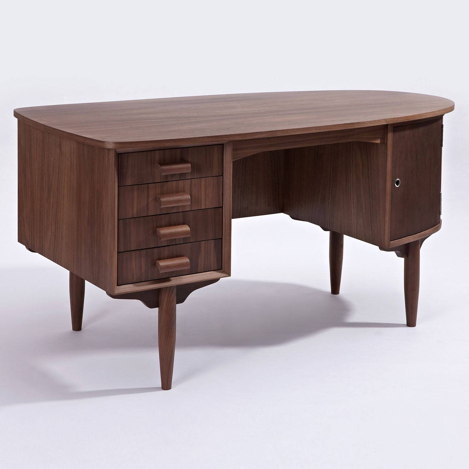 Retro Desk Walnut 140 cm BSZ17453