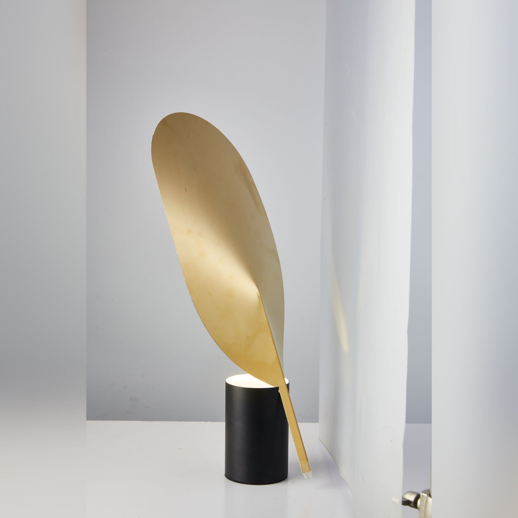 Leafshine Gold Table Lamp CY-LTD-1020-G | ebarza